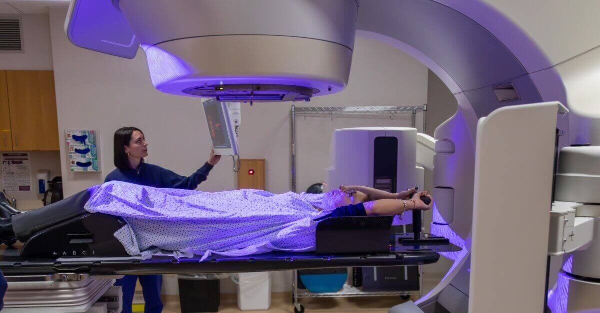 The Difference Between Chemo and Radiation | UPMC Italy The Difference Between Chemo and Radiation | UPMC Italy