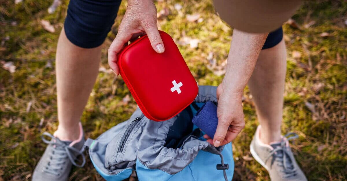 How to Prepare a Travel First-Aid Kit | UPMC Italy