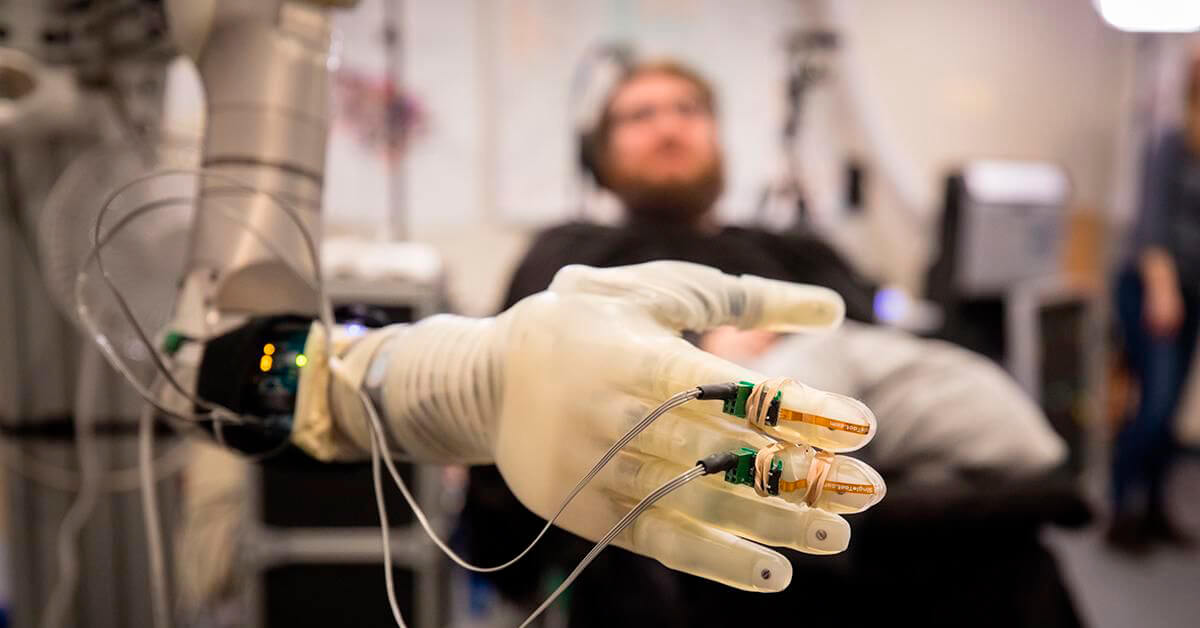 Verso un Nuovo Senso del Tatto Artificiale per Persone con Tetraplegia ...